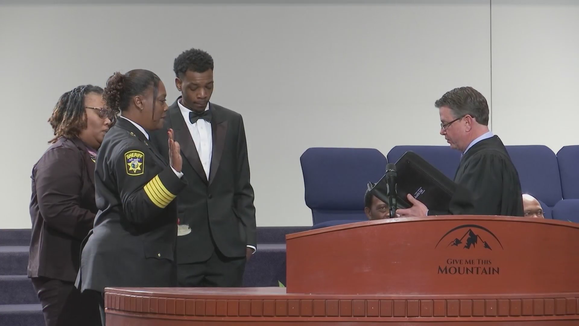 Paula Dance sworn-in for second term as Pitt County Sheriff – WNCT