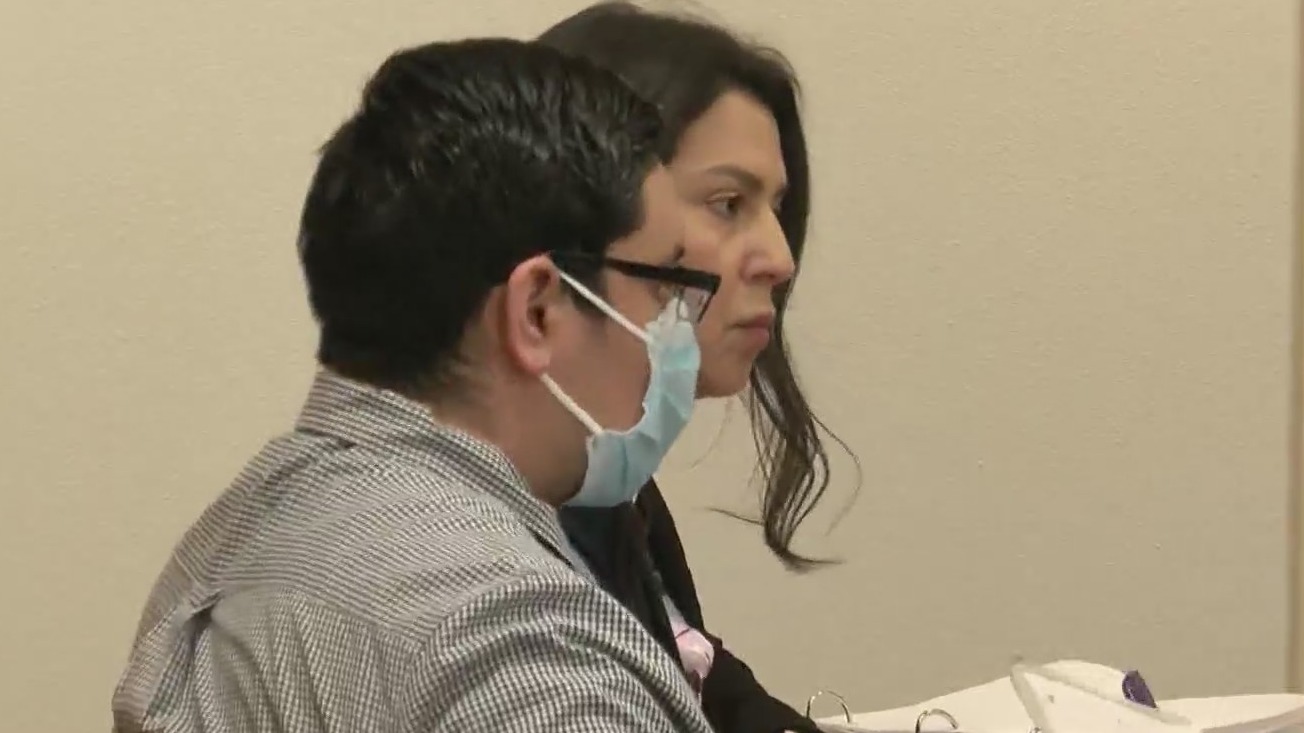 Trial begins for Isleta police officer accused of raping a woman – KRQE ...