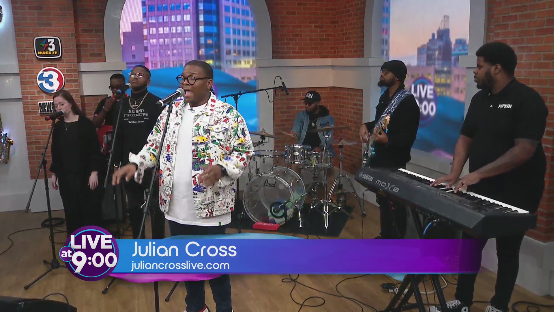 Performance by Memphis native, Stax legacy Julian Cross on Live at 9 ...
