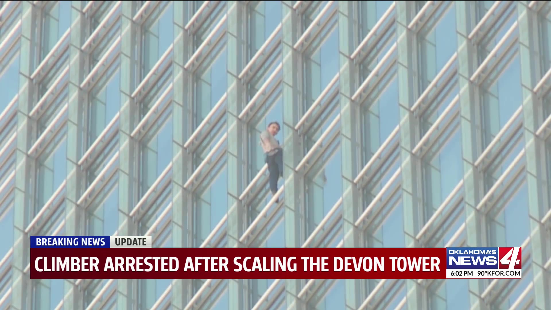 Man scales Oklahoma’s tallest building as anti-abortion protest – KFOR ...