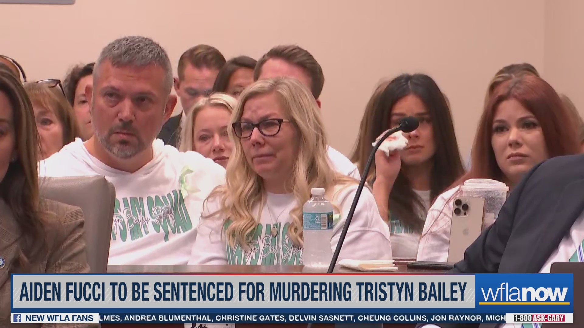 Judge R. Lee Smith consoles the Bailey family – WFLA