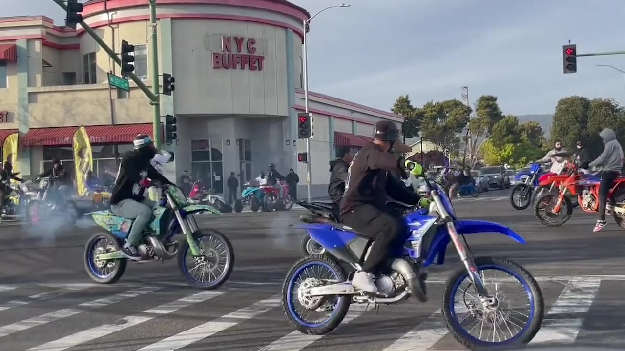 Wild sideshow in Oakland – KRON4