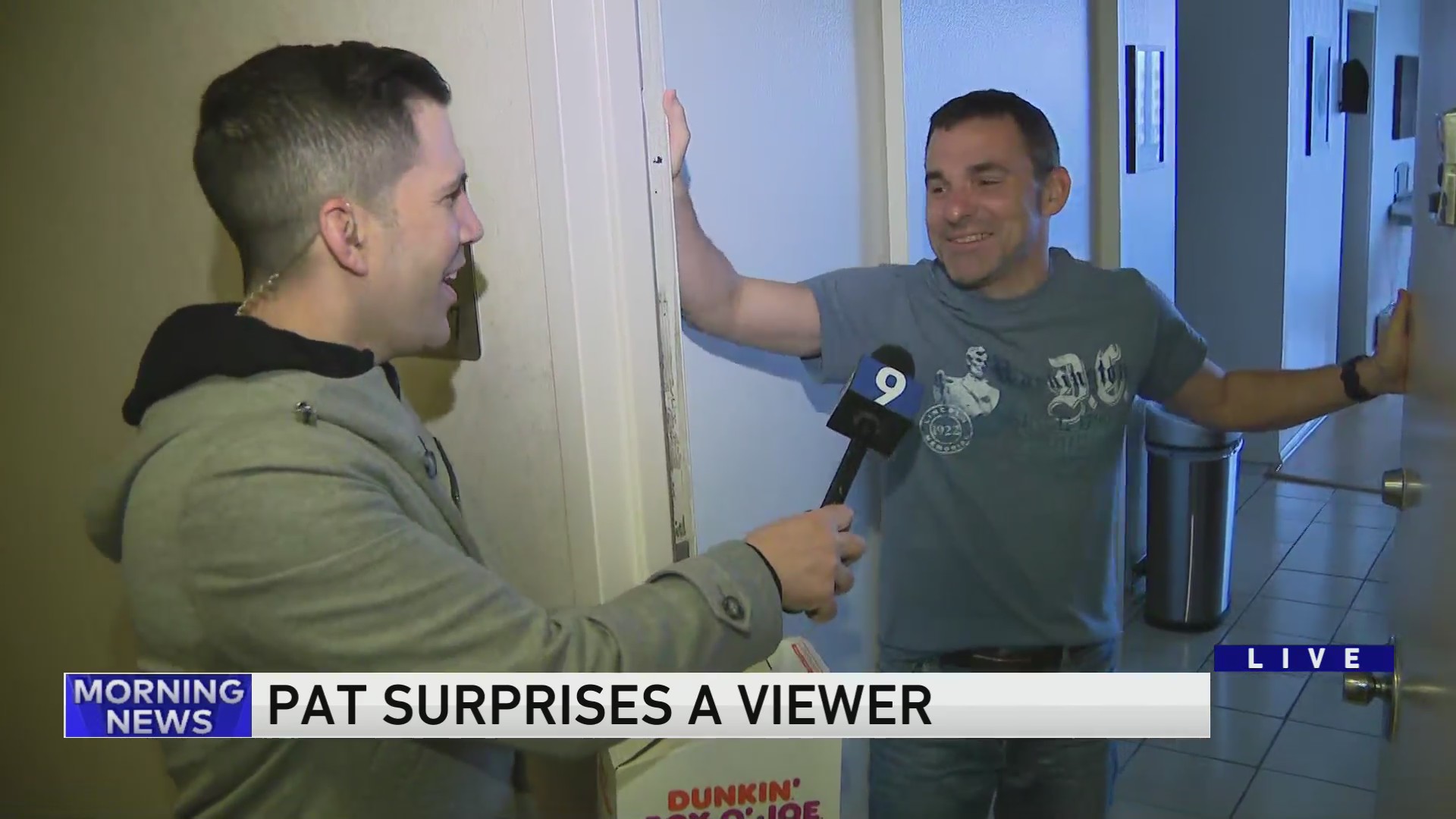 WGN’s Pat Tomasulo surprises Morning Show superfan, Bob – WGN-TV