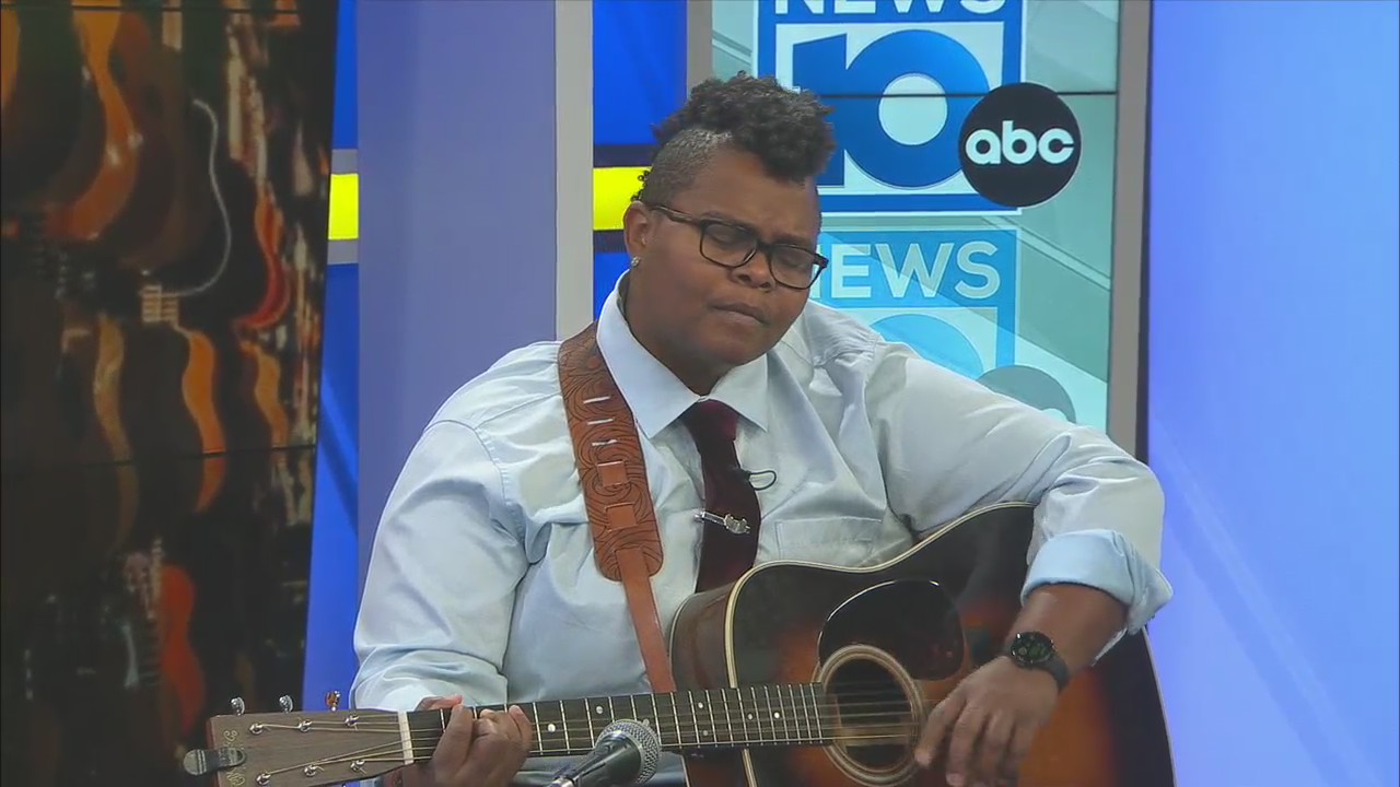 Crys Matthews performs live in studio – NEWS10 ABC
