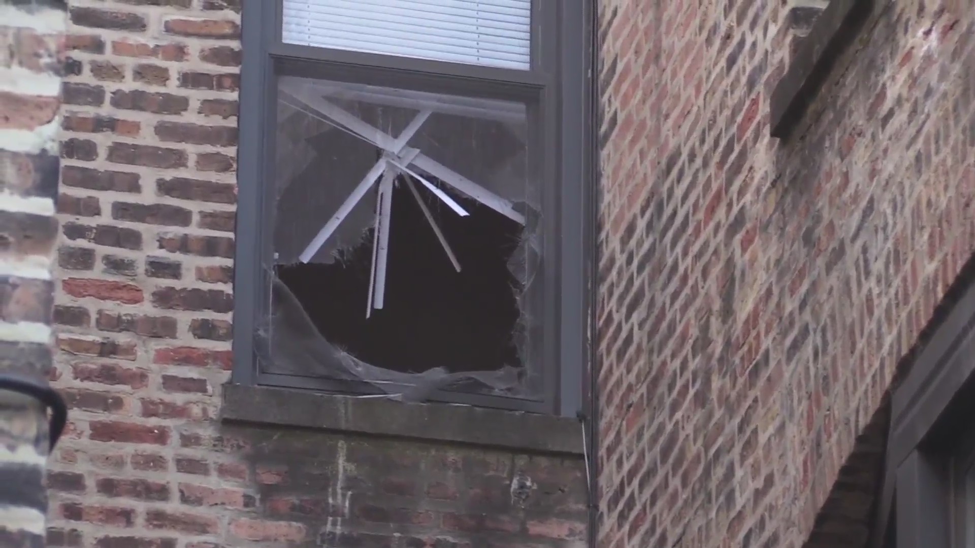 Burglary suspect hospitalized after jumping from 3rd-story window while ...