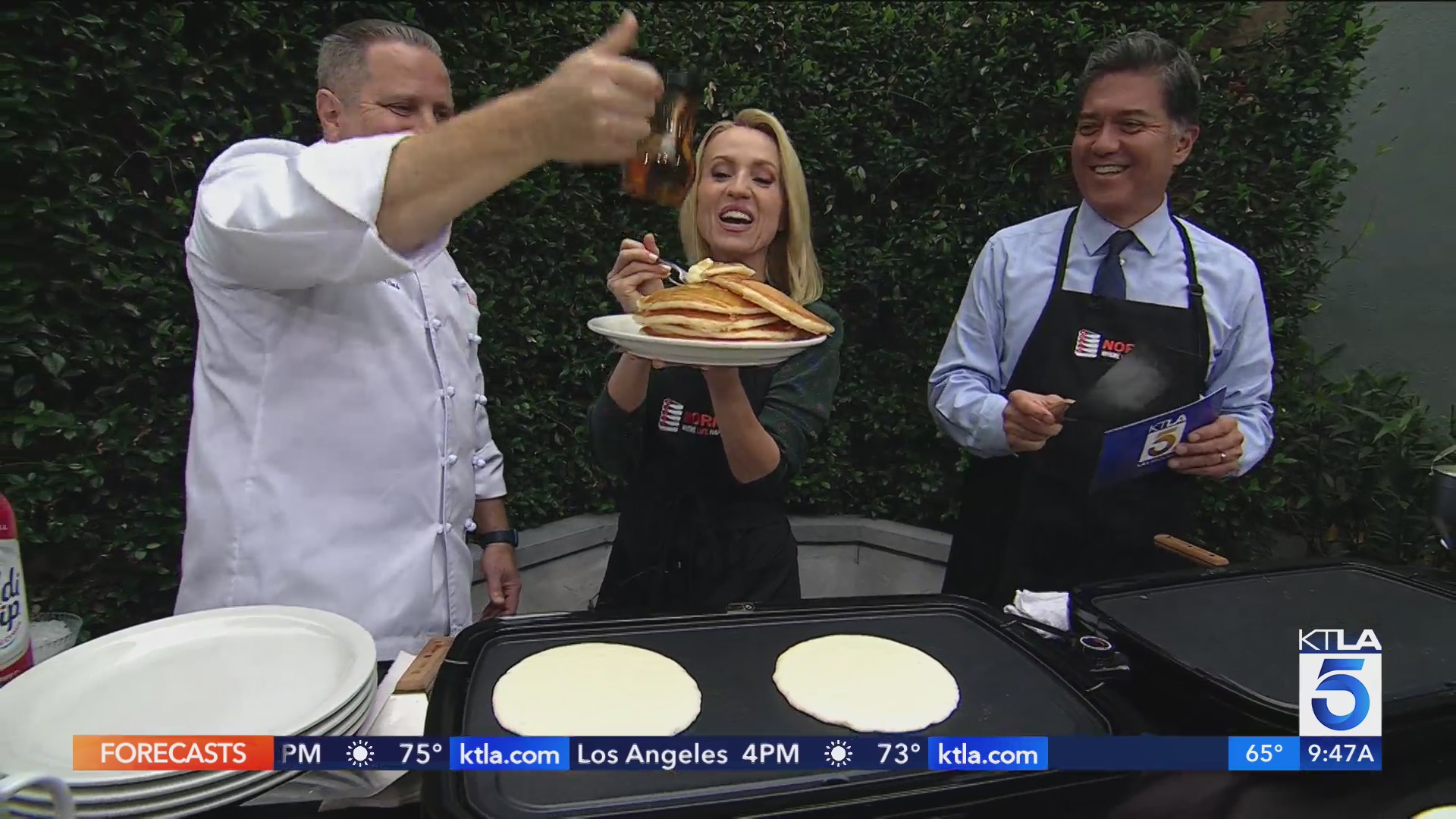 Serving up short stacks with Norms Restaurant – KTLA