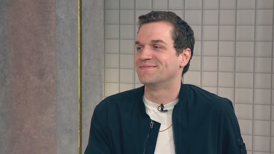 Ryan Vasquez chats ‘The Notebook’ on Broadway – PIX11