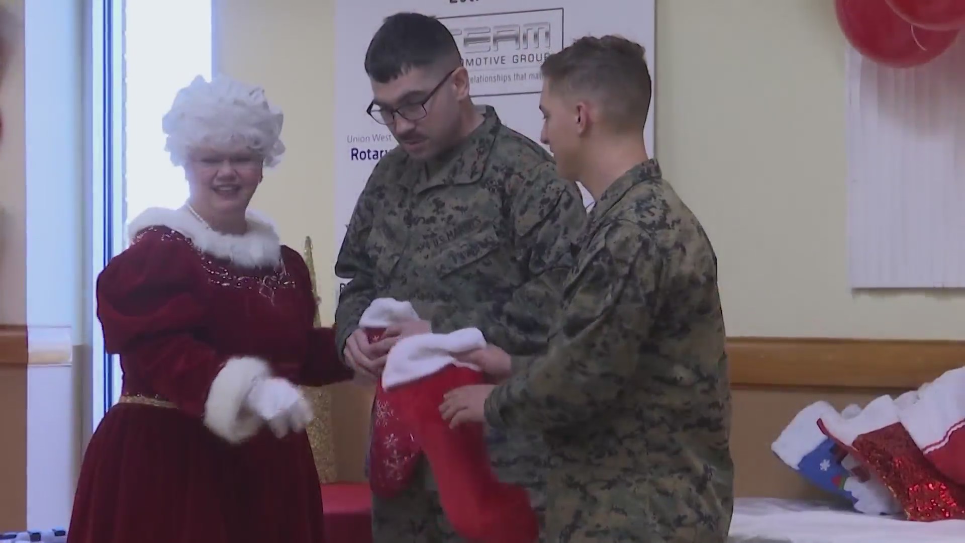 Mrs. Claus, her elf, the Grinch spreading Christmas cheer at Cherry Point – WNCT
