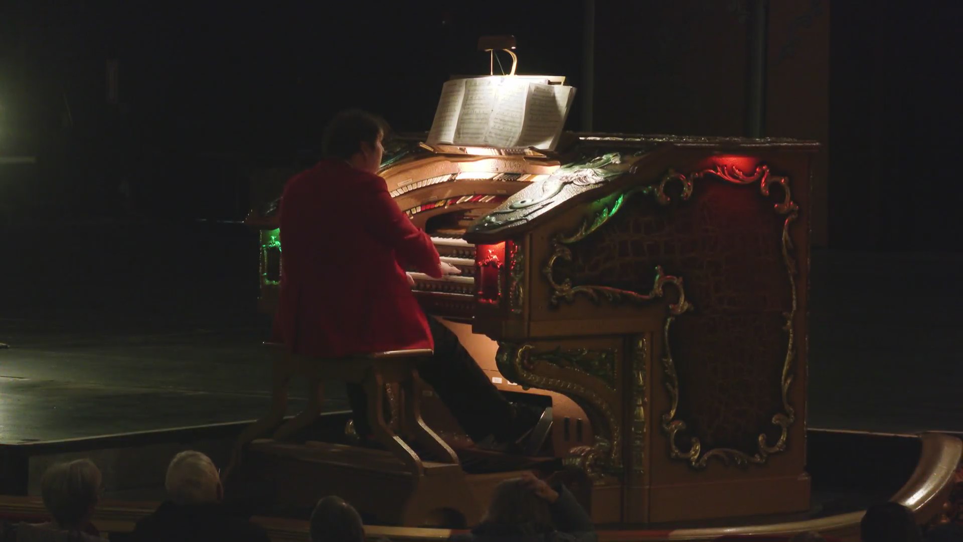 Coronado Theater hosts free performance of its historic organ ...