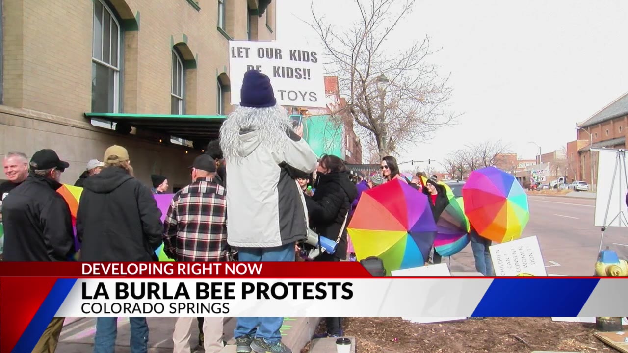 All-ages drag brunch draws protestors, La Burla Bee reacts – FOX21 News ...