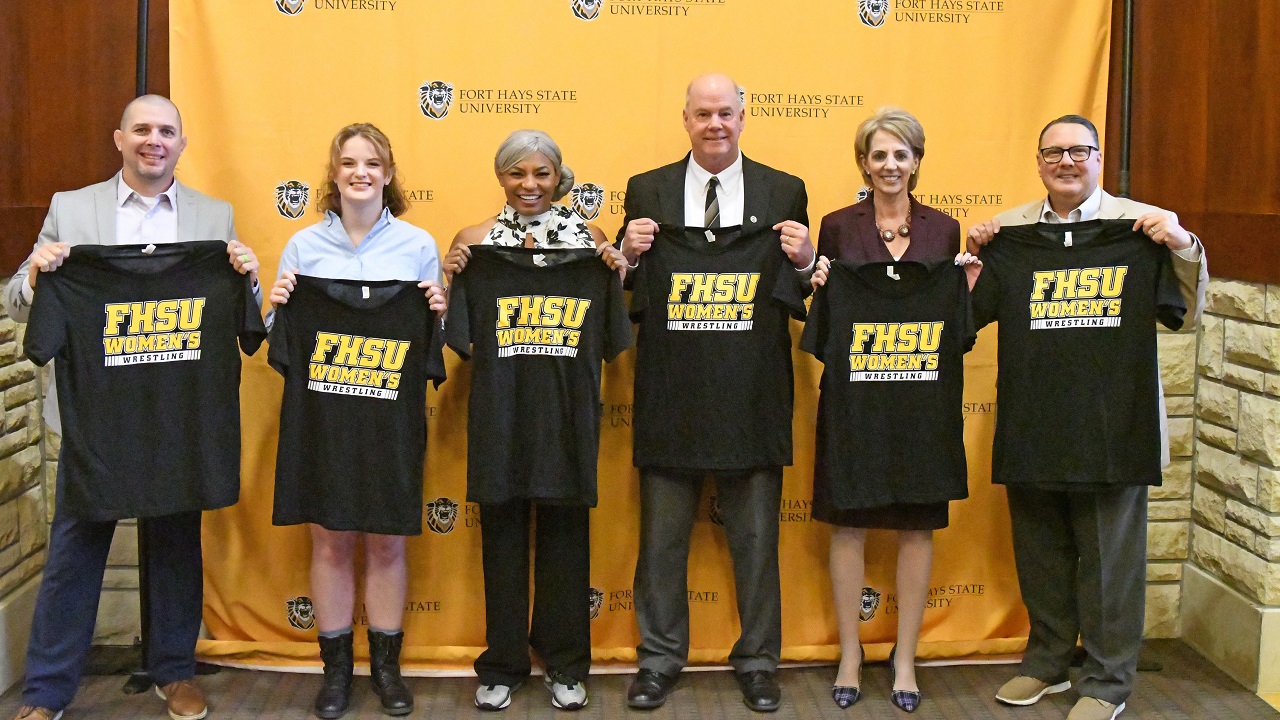 Fort Hays State pins women’s wrestling to its varsity program – KSN-TV