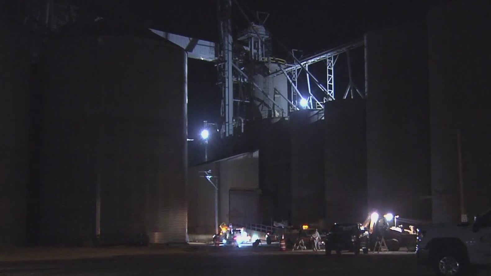 UPDATE: More details revealed in Arcola grain bin collapse – WCIA.com
