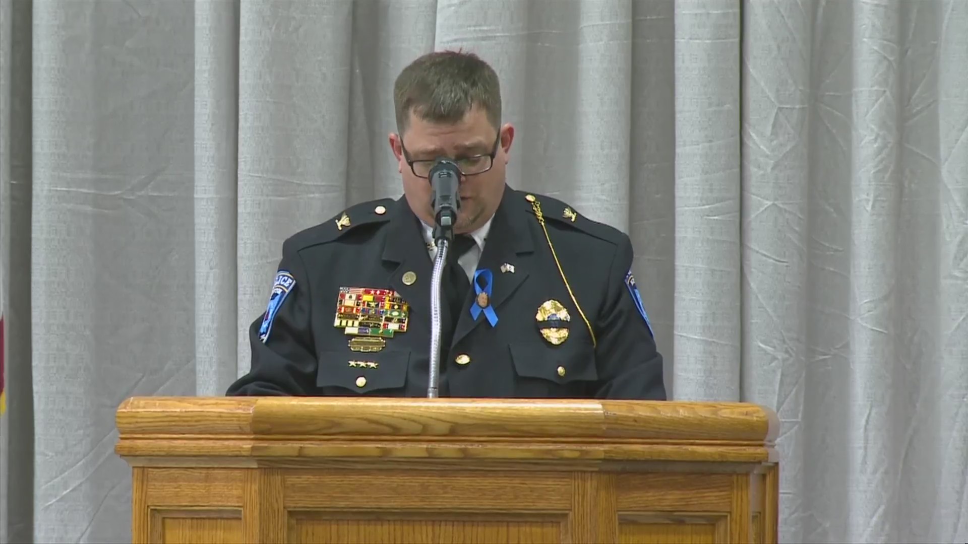 Bluffton police chief gives emotional speech about fallen officer – Fox ...