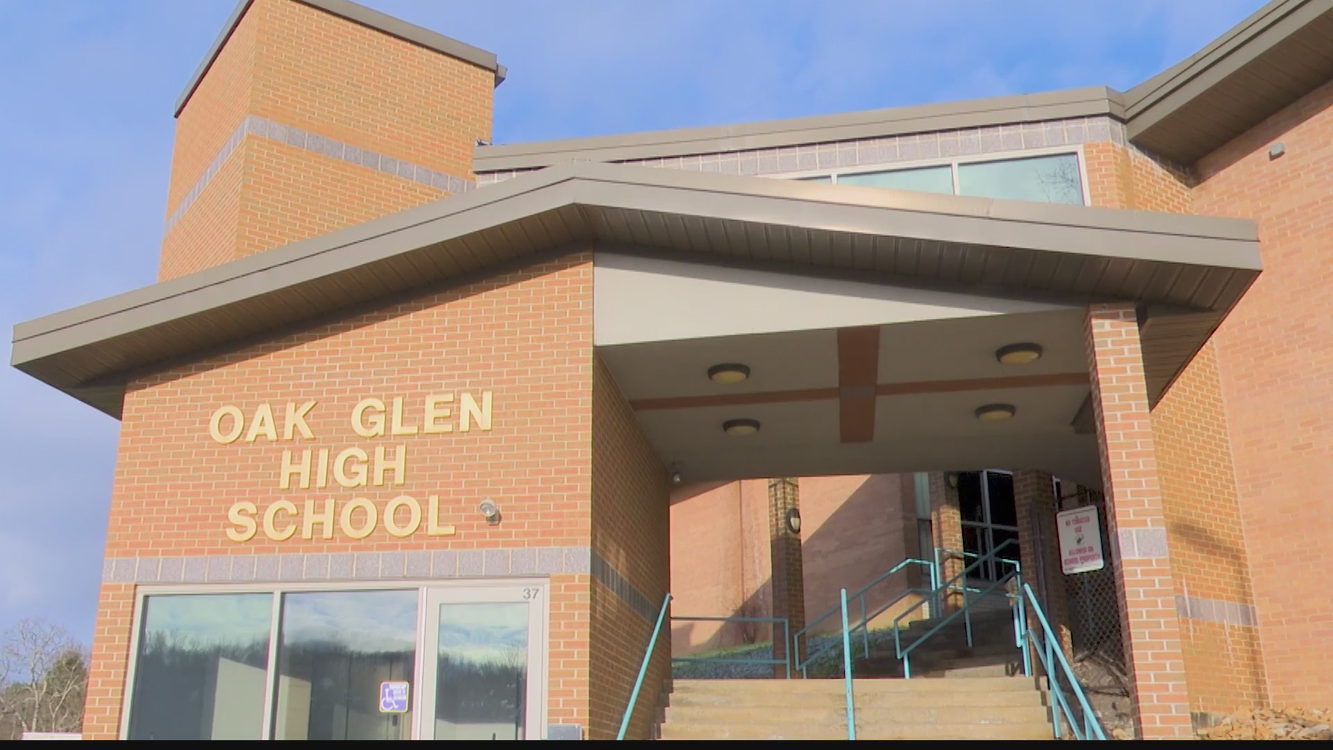 Local high school certified by IRS to help with basic income tax returns – WTRF