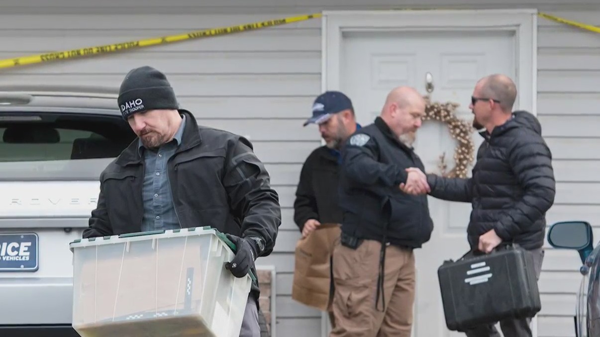 Assessing forensics with former FBI director | Banfield – NewsNation