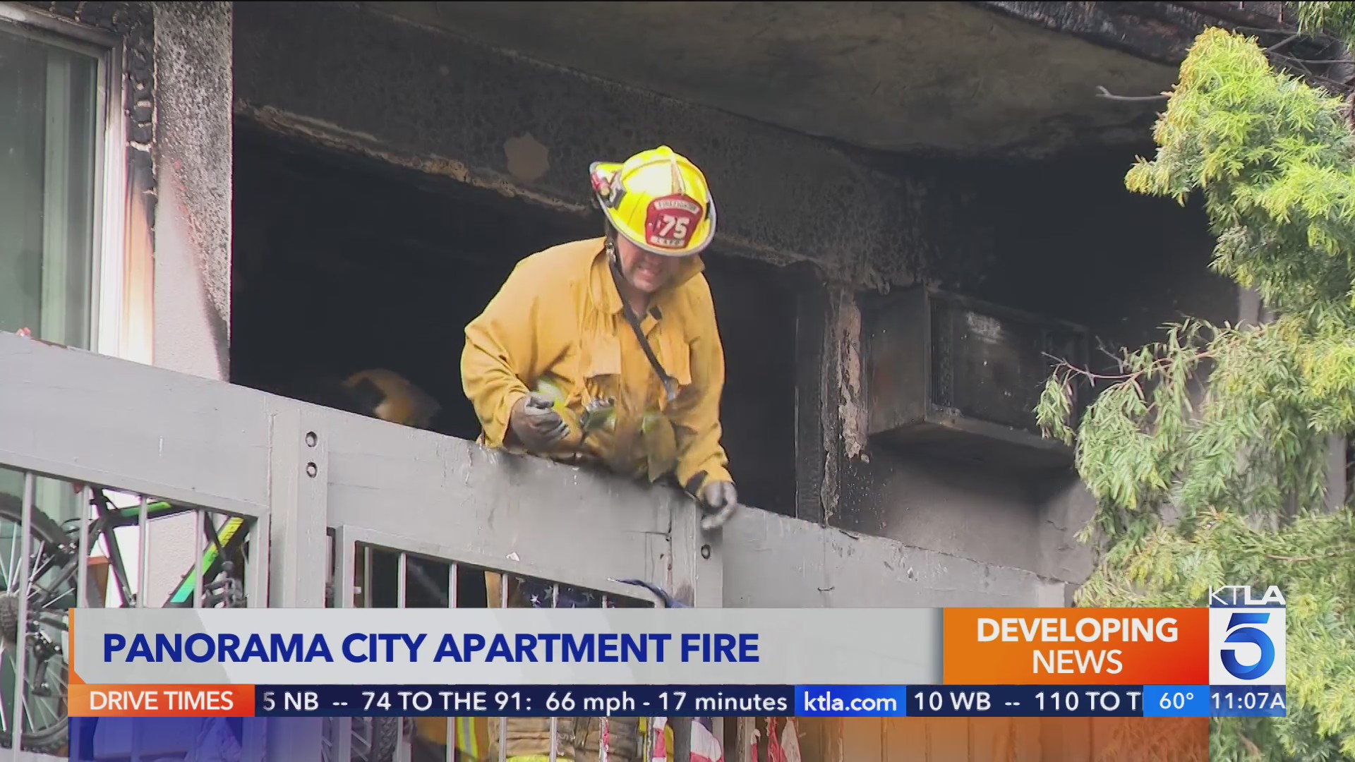 11 injured in L.A. apartment complex fire – KTLA