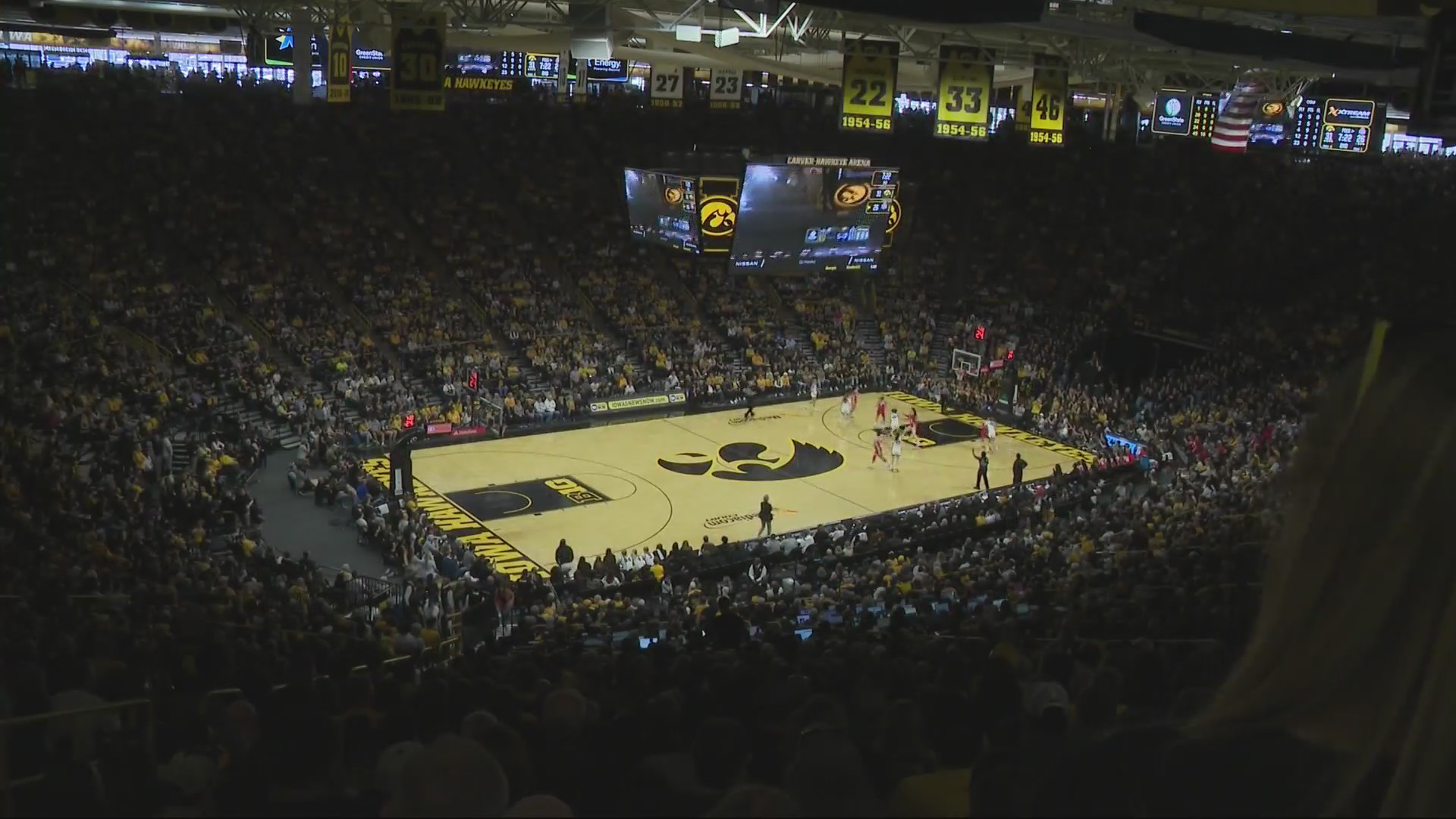 Iowa regular season finale draws Hawkeye fans near and far – who13.com