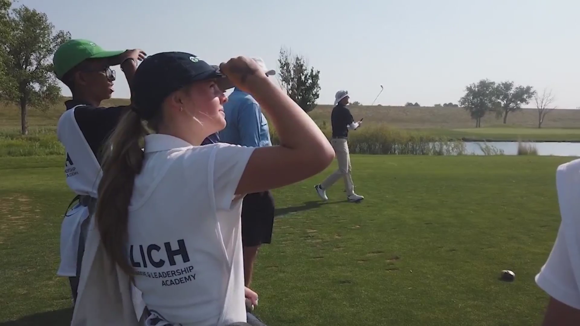 Teen golf caddy program prepares youth for college – FOX31 Denver