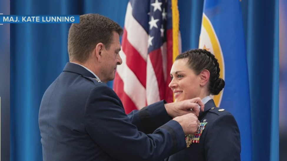 VA nurse awarded Distinguished Flying Cross | Morning in America ...