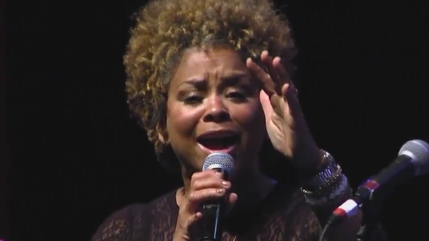 Singer, dancer Niki Haris to perfect at The Green Room 42 – PIX11