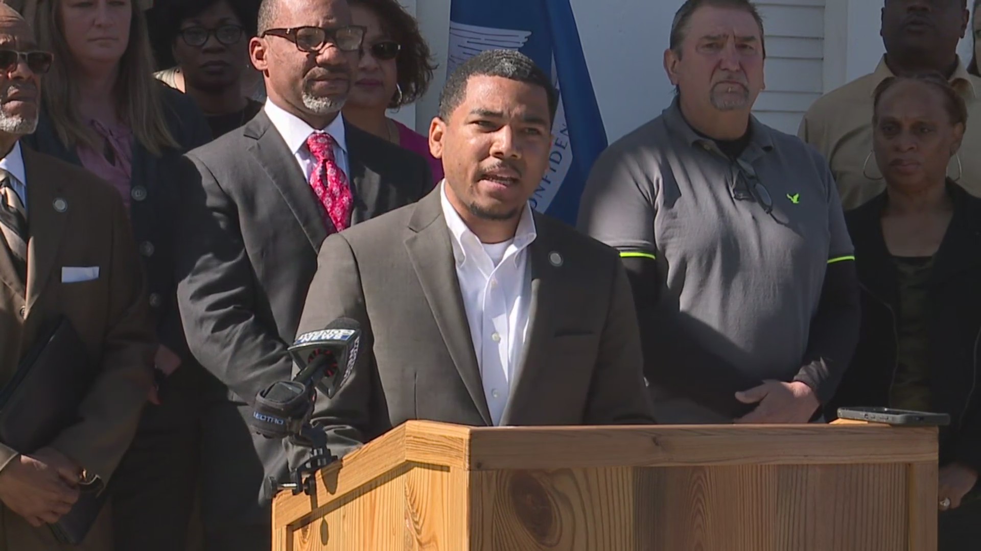 Newly-elected Louisiana mayor files police report after social media ...