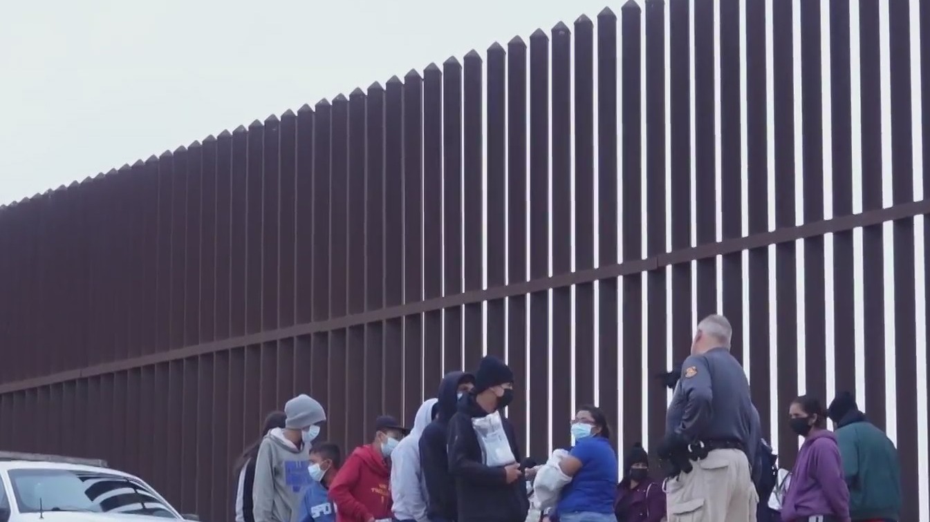 Border backlash: Are flights at risk as air marshals face border ...