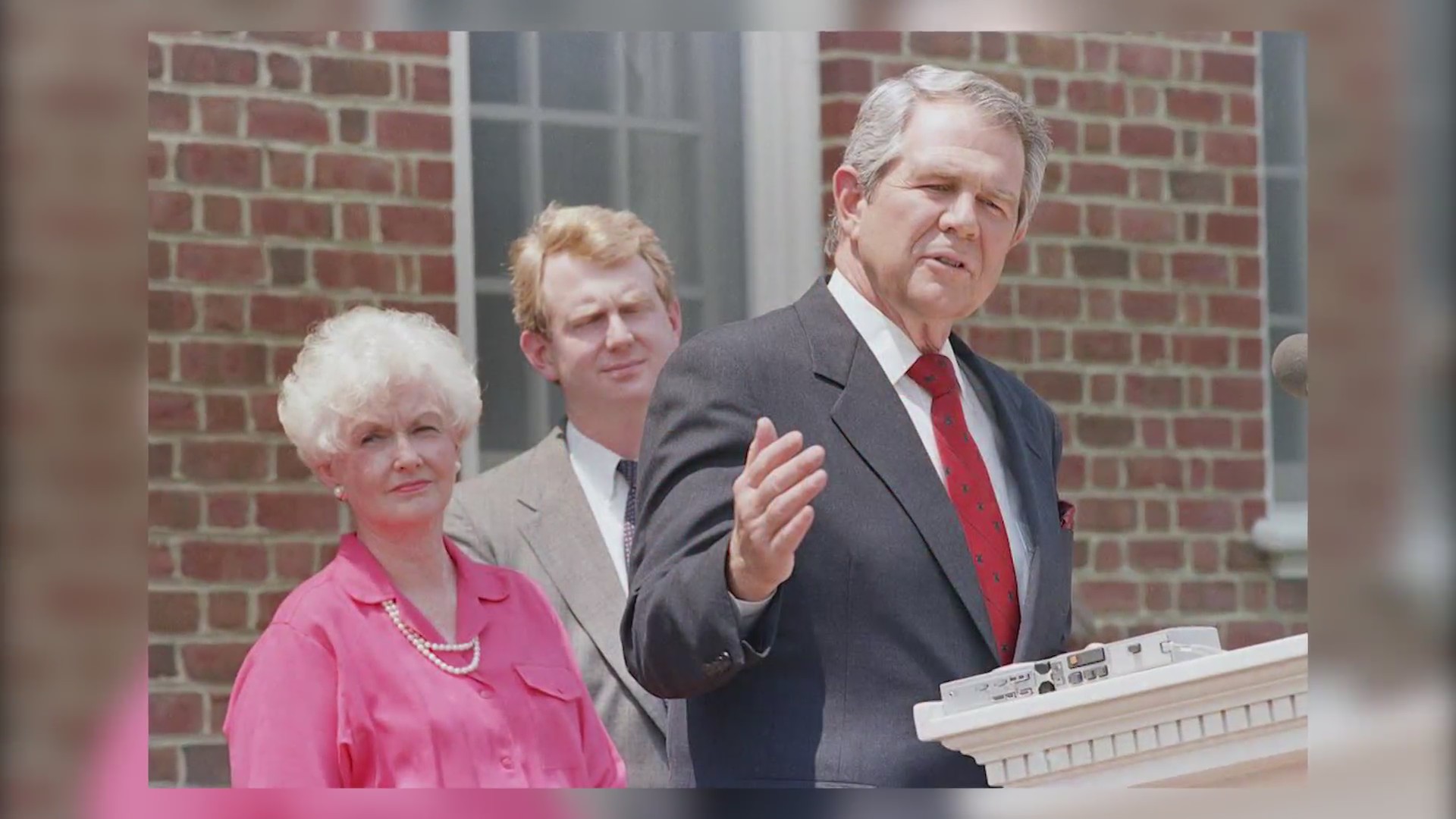 Dede Robertson, wife of religious broadcaster, dies at 94 – WAVY.com