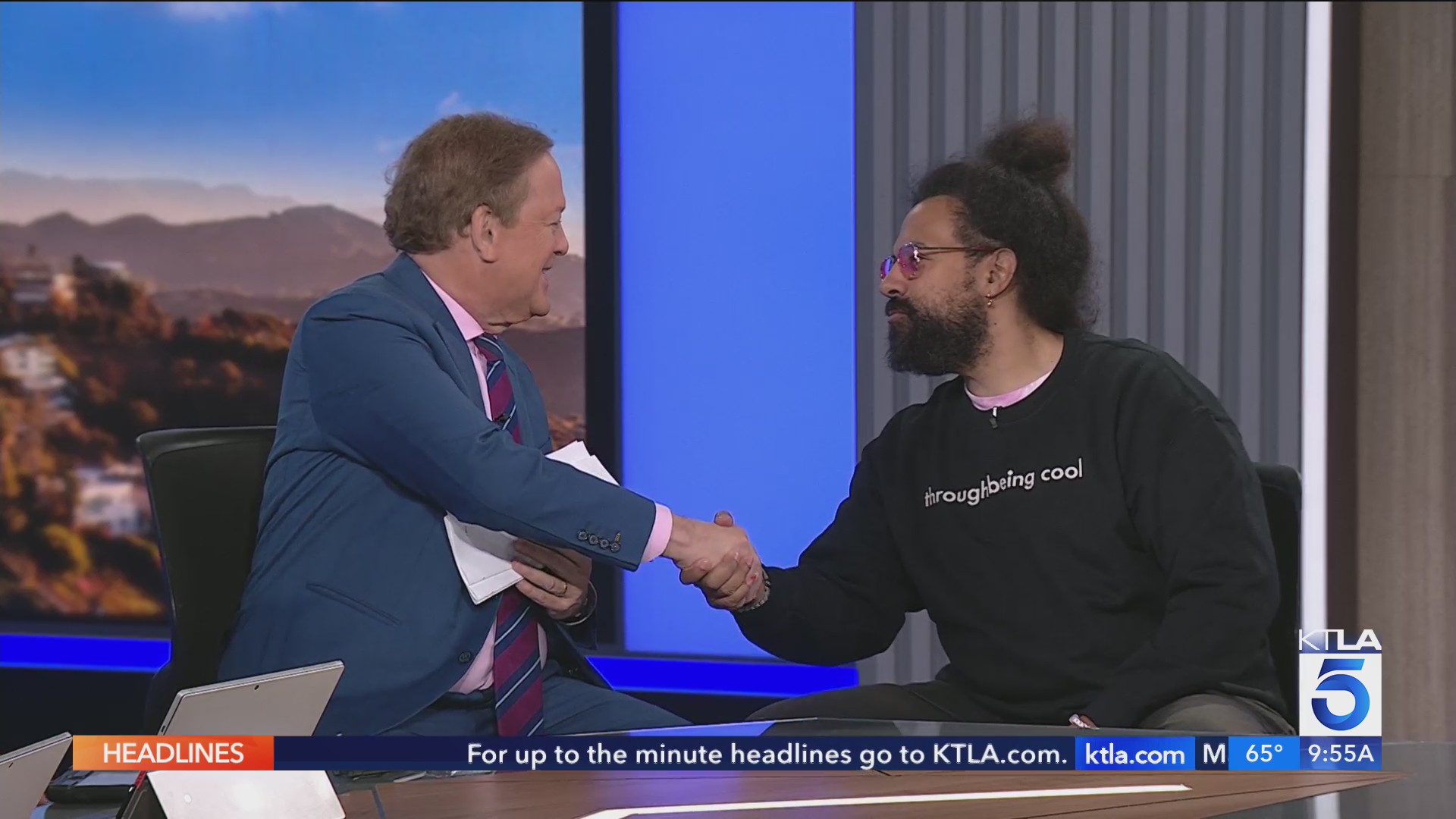 Comedian Reggie Watts releases new autobiography – KTLA