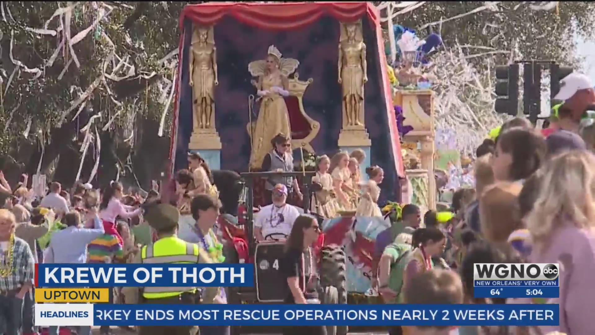 The Krewe Thoth handed out some special throws this year – WGNO