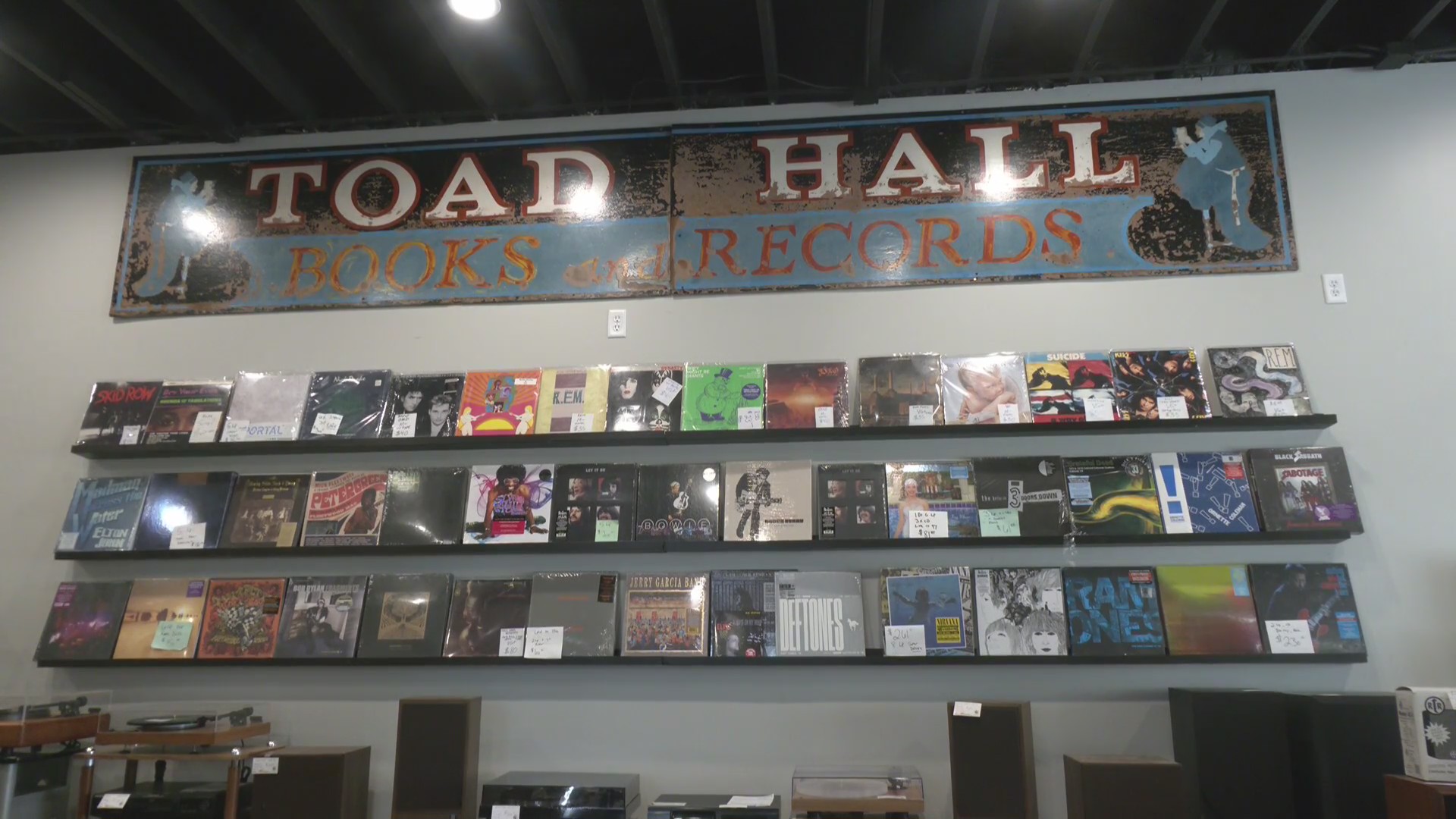 Rockford’s ‘Toad Hall’ celebrates 50 years of selling records, comics ...