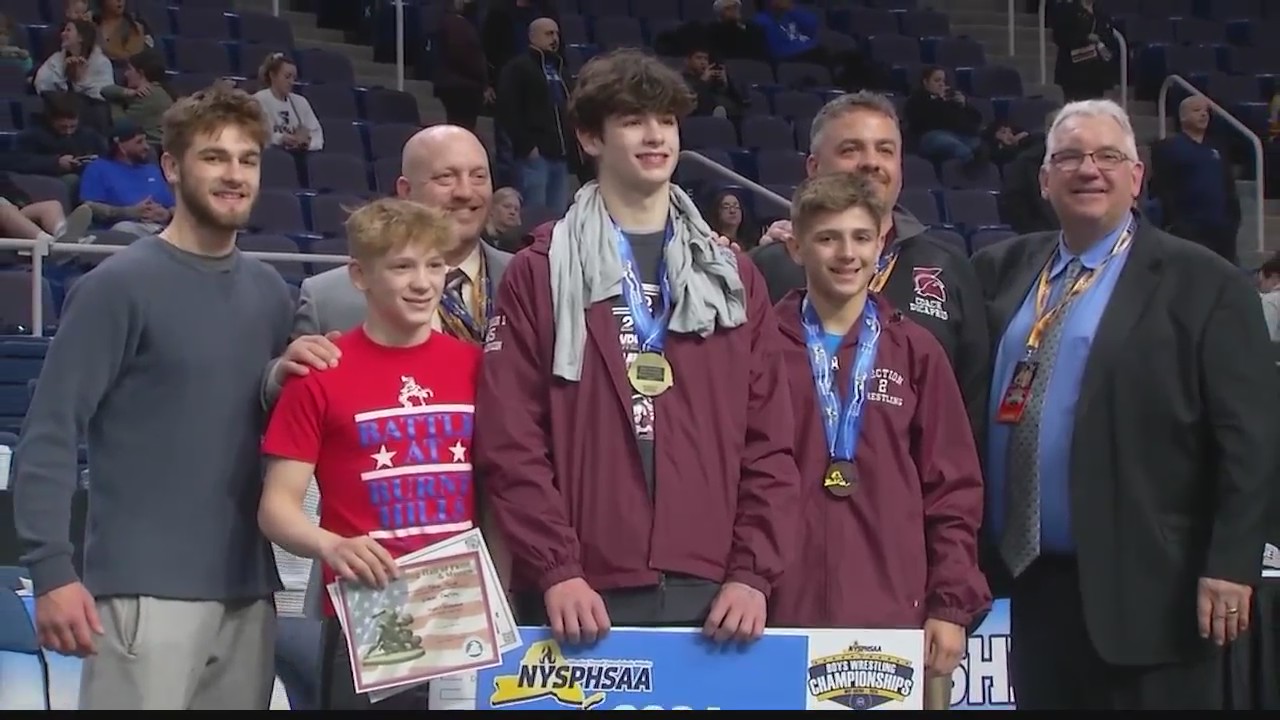 Burnt Hills’ Liam Carlin takes gold at NYSPHSAA boys wrestling ...