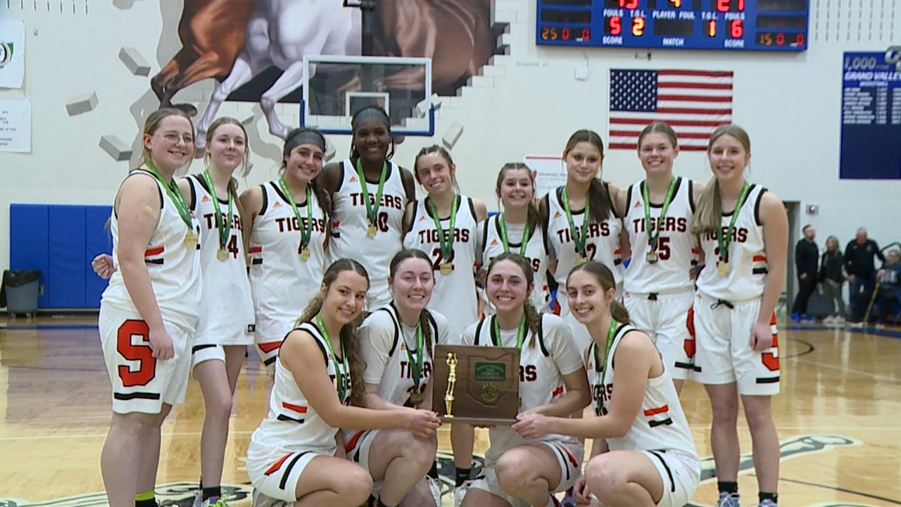 Springfield girls secure back-to-back district titles – WKBN.com