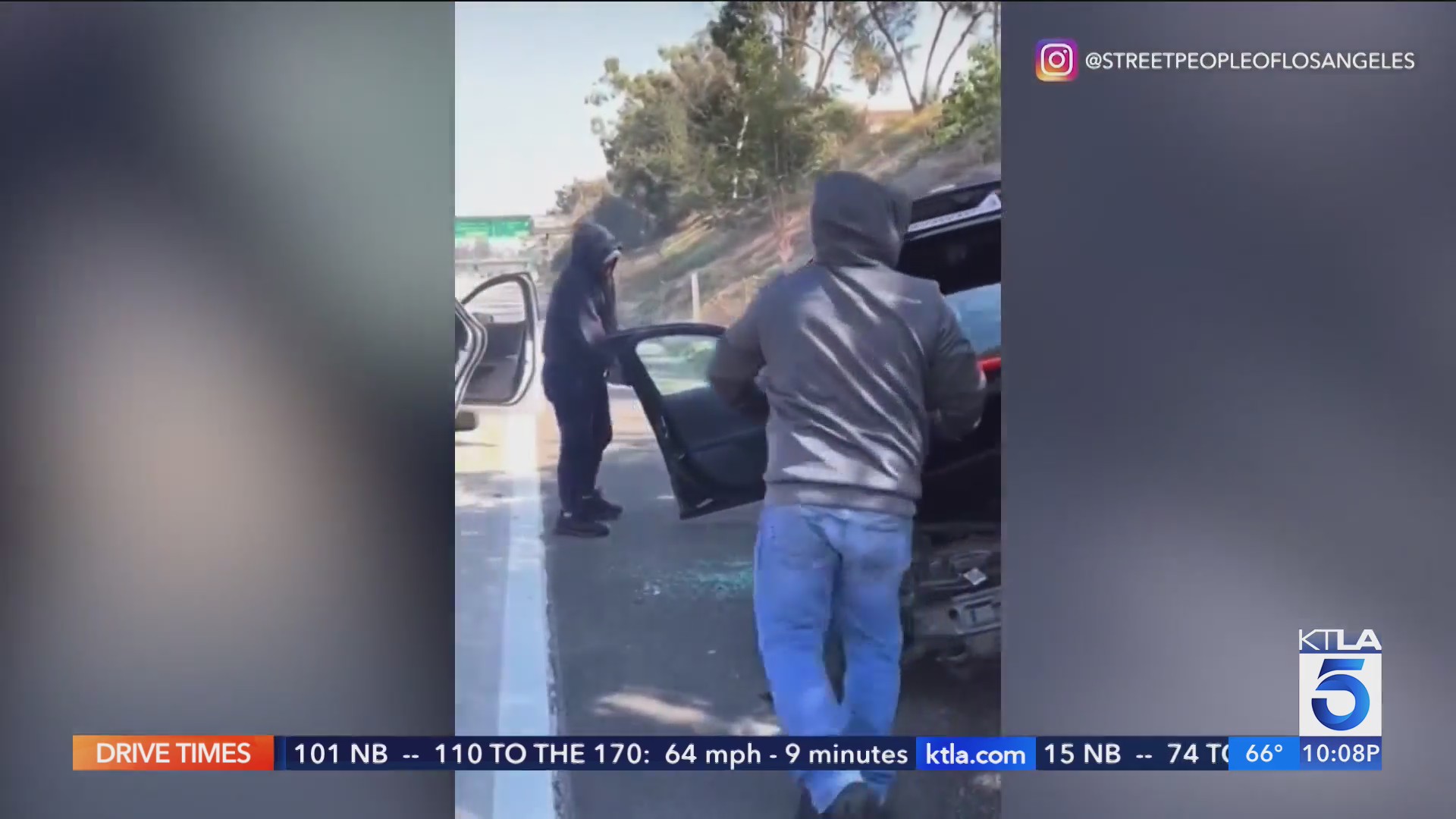 Driver robbed on L.A. freeway after intentional crash – KTLA