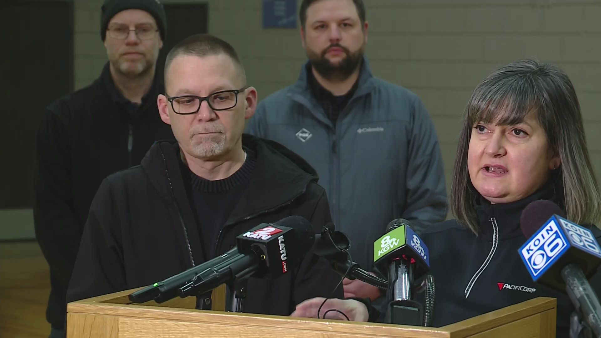 Watch: PGE, Pacific Power officials speaking on efforts to restore ...