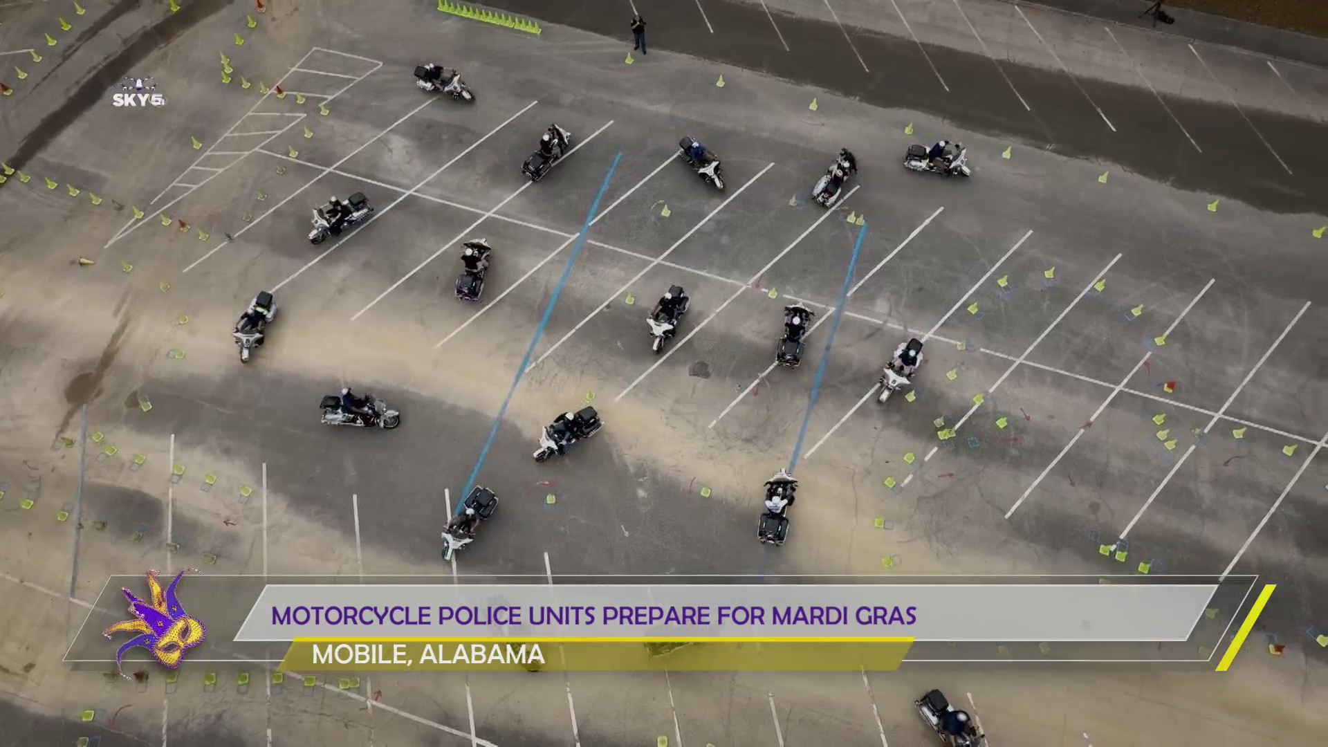 Distracted drivers cause accidents with Mobile Police motorcycles ...