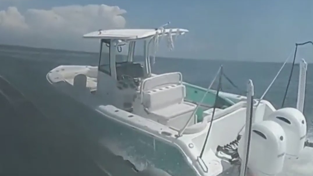 Florida deputies stop runaway boat | NewsNation Now – NewsNation