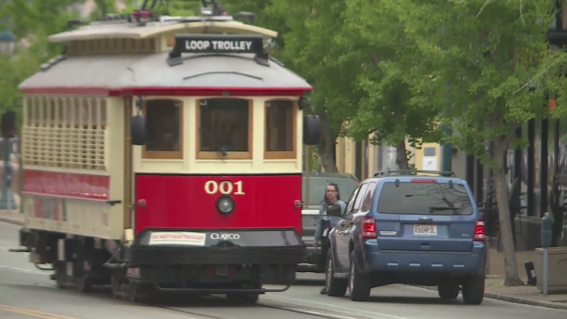Beep! Beep! St. Louis Loop Trolley is back in operation – FOX 2