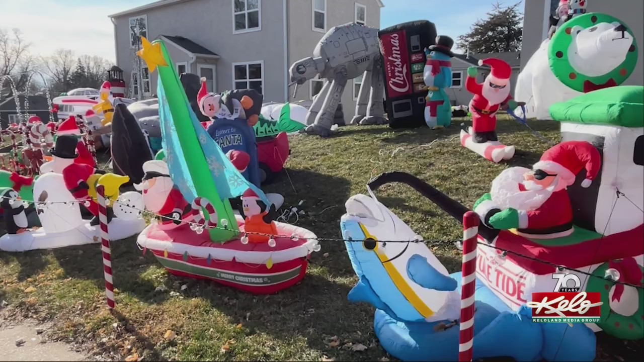 Christmas spirit ‘blown up’ with 400 inflatables – KELOLAND.com