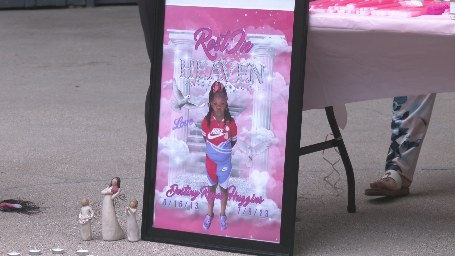 Rockford gathers to remember murdered 10-year-old Destiny Huggins ...