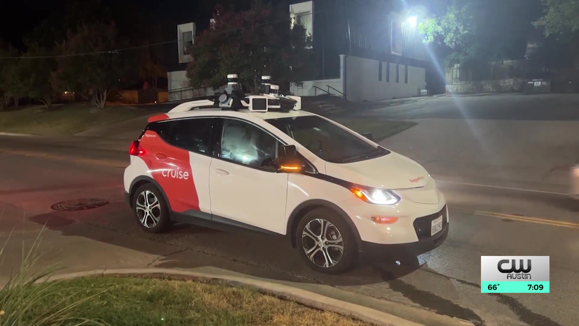 How to stay safe sharing the road with driverless cars – KXAN Austin