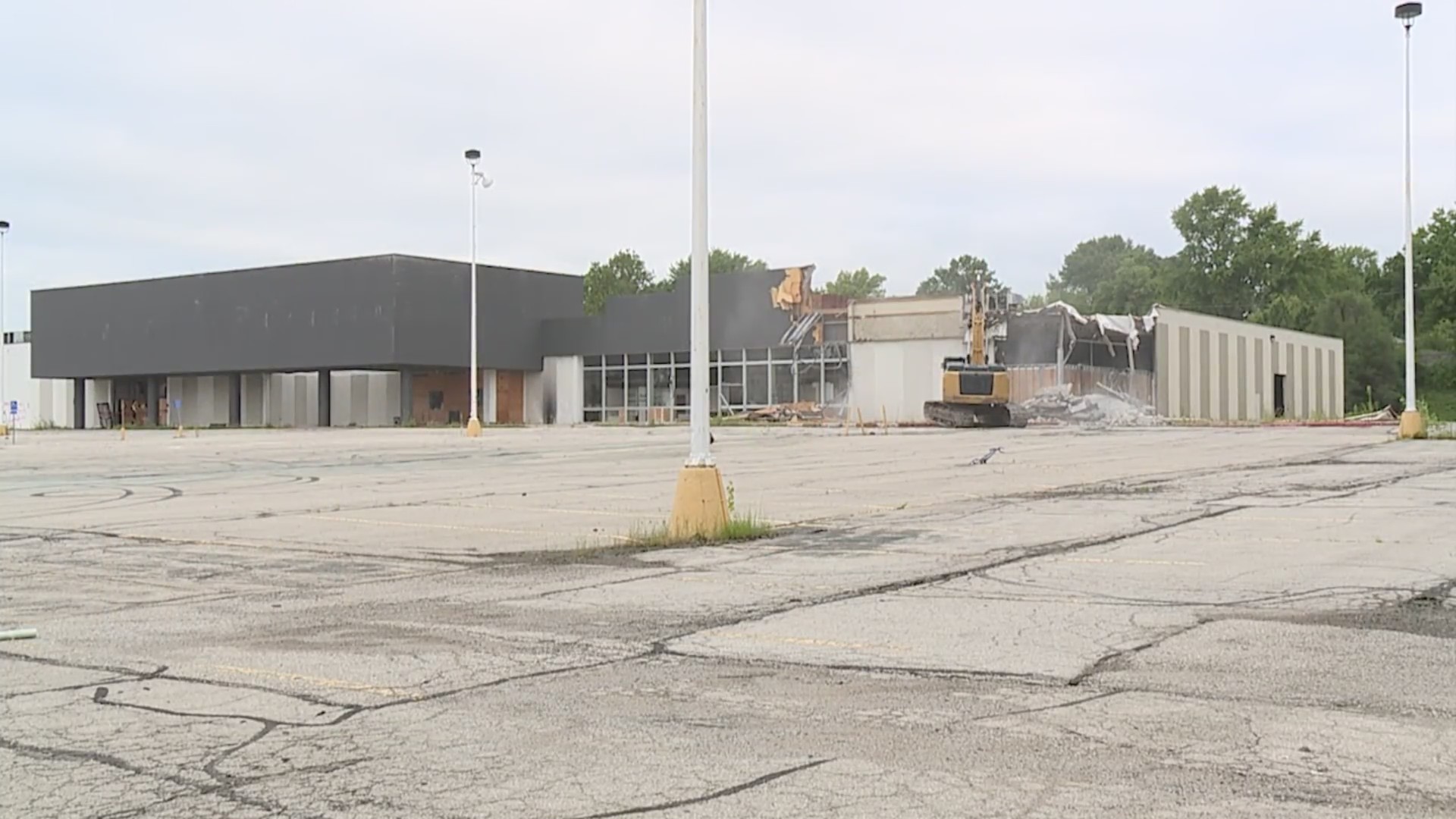 Former Kmart in Independence demolished – FOX 4 Kansas City WDAF-TV ...