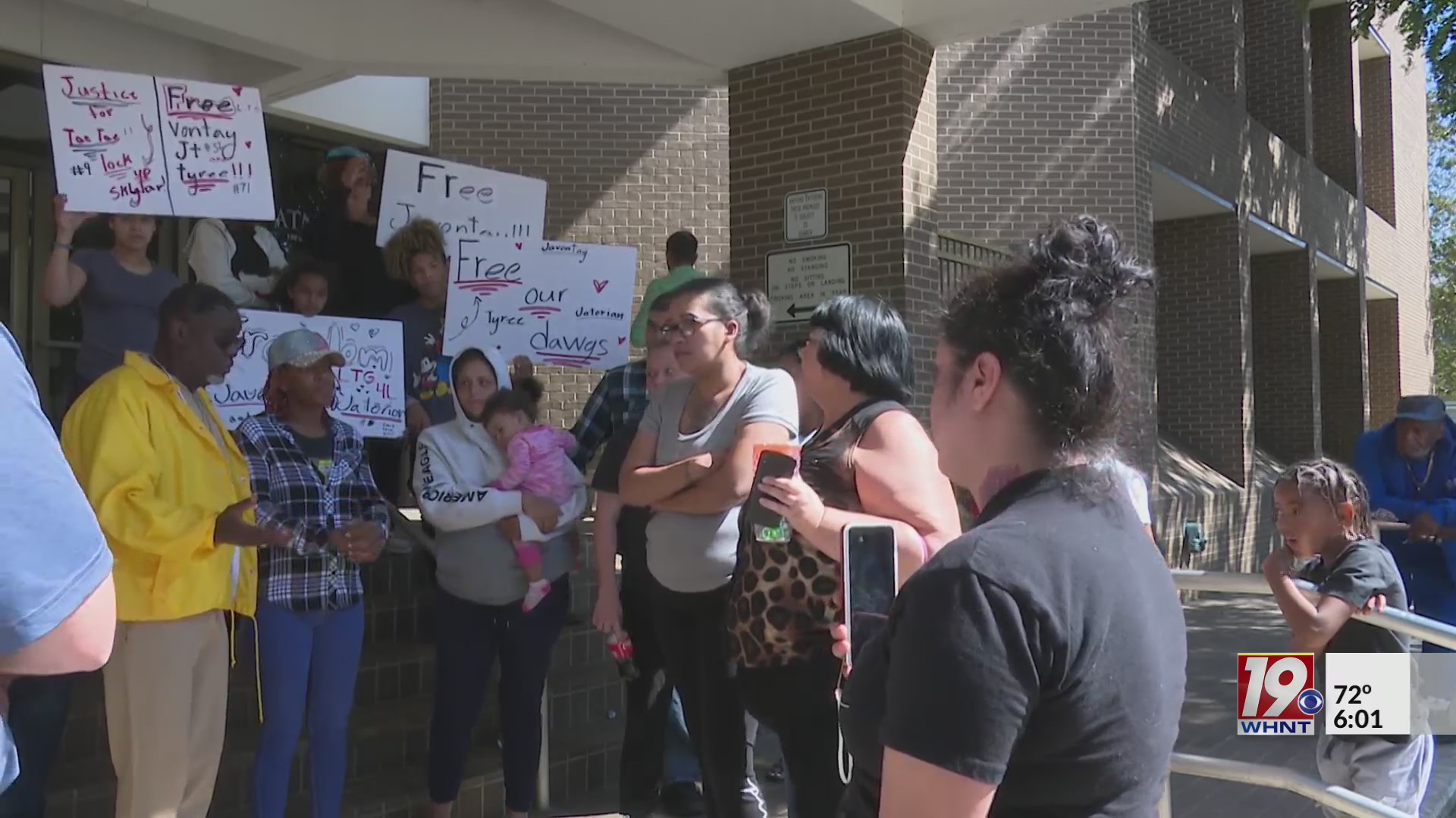 Group Protests Outside Decatur Police Department After Shooting – WHNT.com