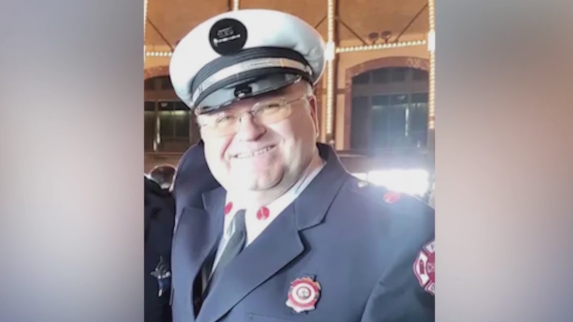 Fallen Chicago Fire Department lieutenant remembered during visitation ...