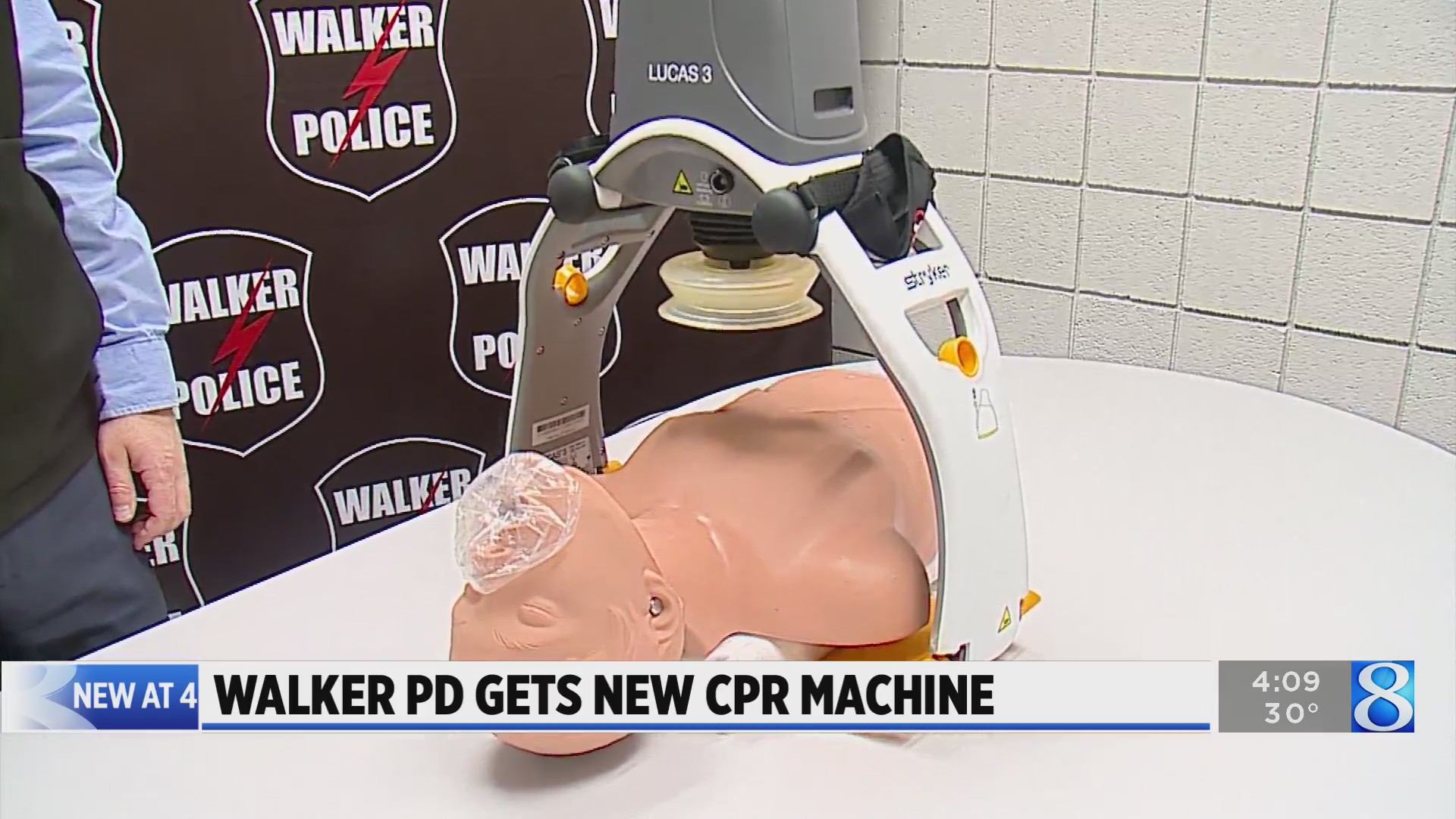 Walker PD gets new CPR machine – WOODTV.com