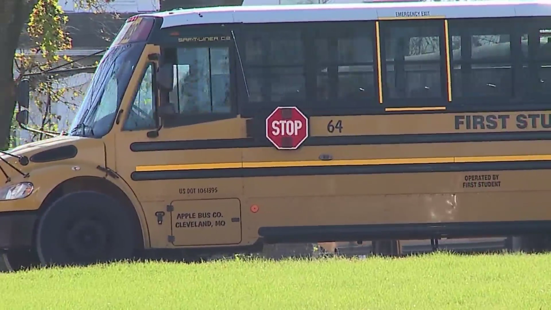 Father speaks out after Hickman Mills student beaten by parents at bus ...