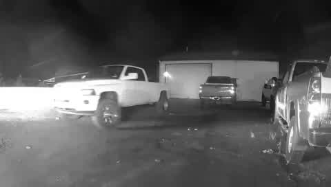Pontoon Beach Police pursuit of stolen truck ends in Frontenac, one in ...