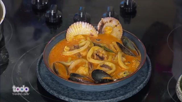 Preparamos una sopa de mariscos en salsa de coco – WFLA