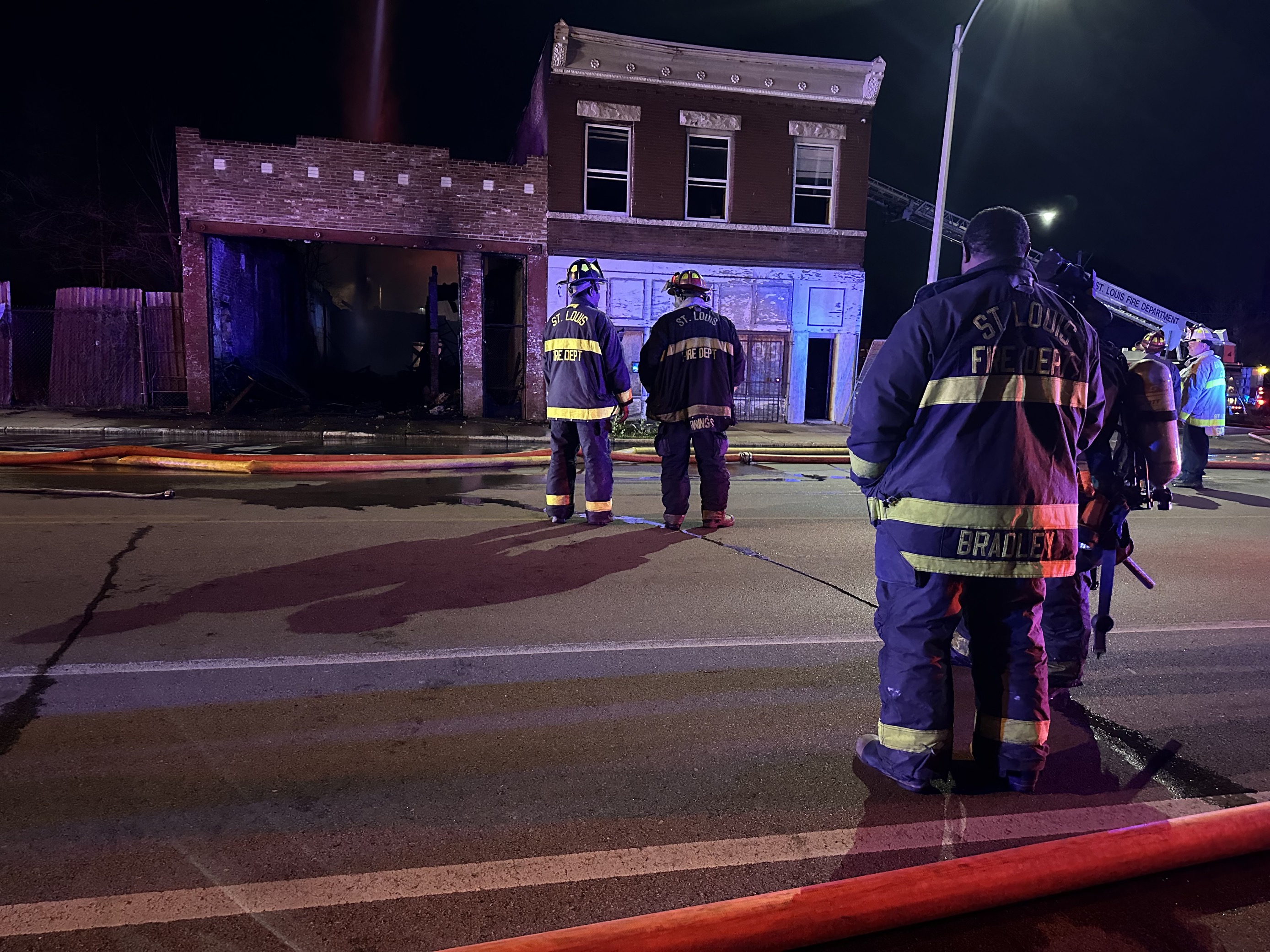 Two buildings damaged in St. Louis City fire – FOX 2