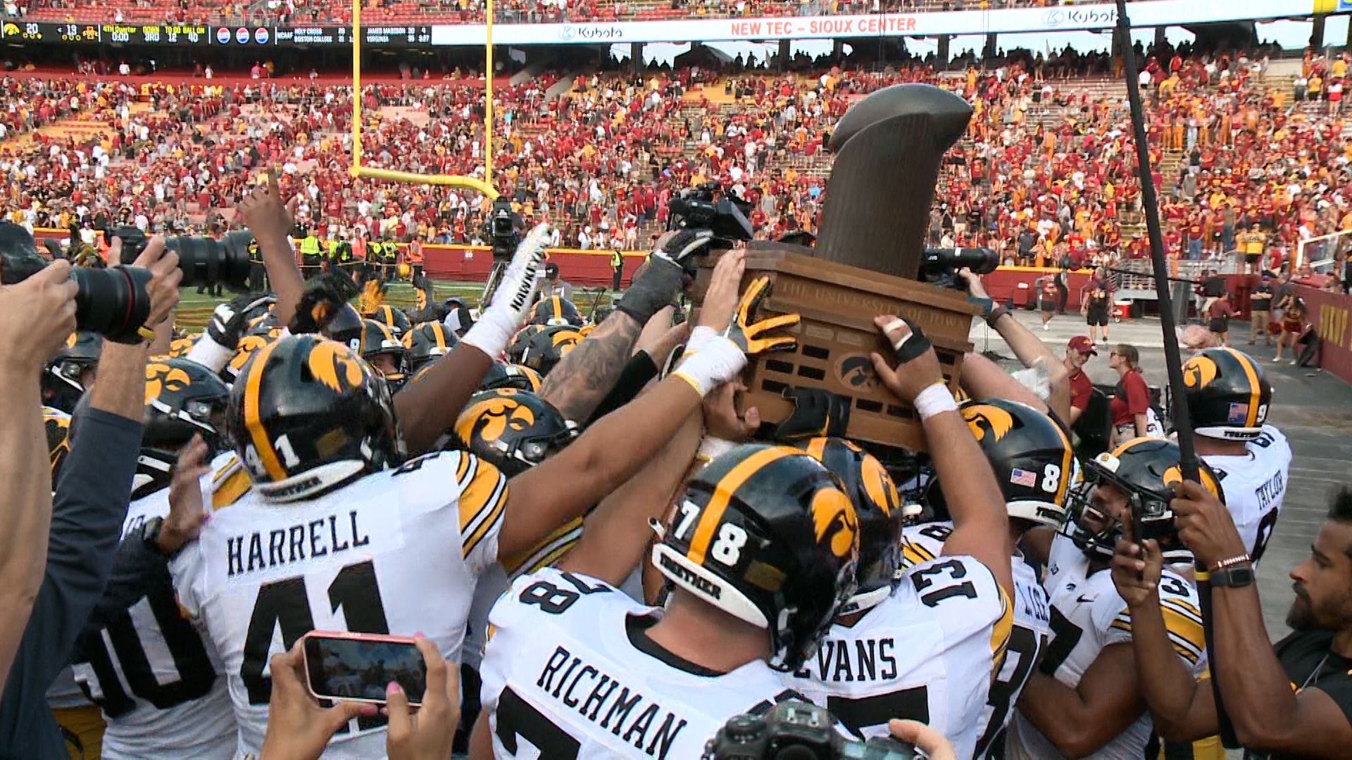 Cy-Hawk Football Coverage – who13.com