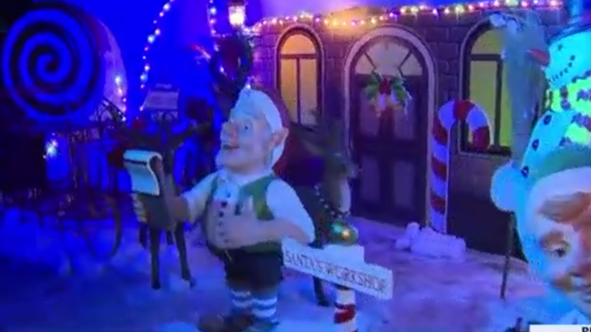 Christmas House NYC at the Oculus – PIX11